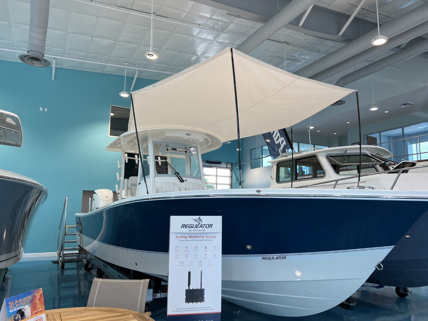 2024 Regulator XO Series 30 XO