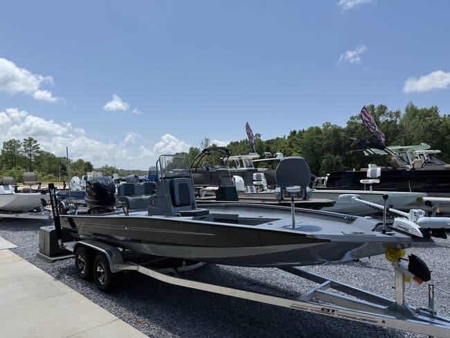 2025 Xpress Hyper-Lift Series H22B