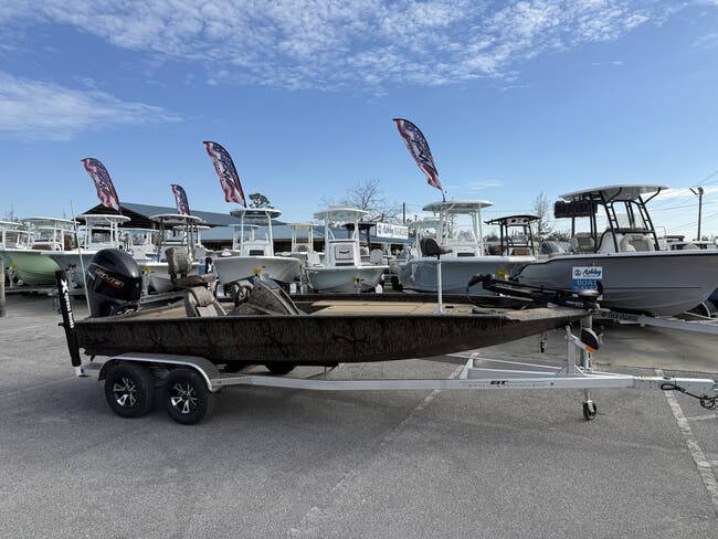 2025 Xpress Hyper-Lift Bass Series