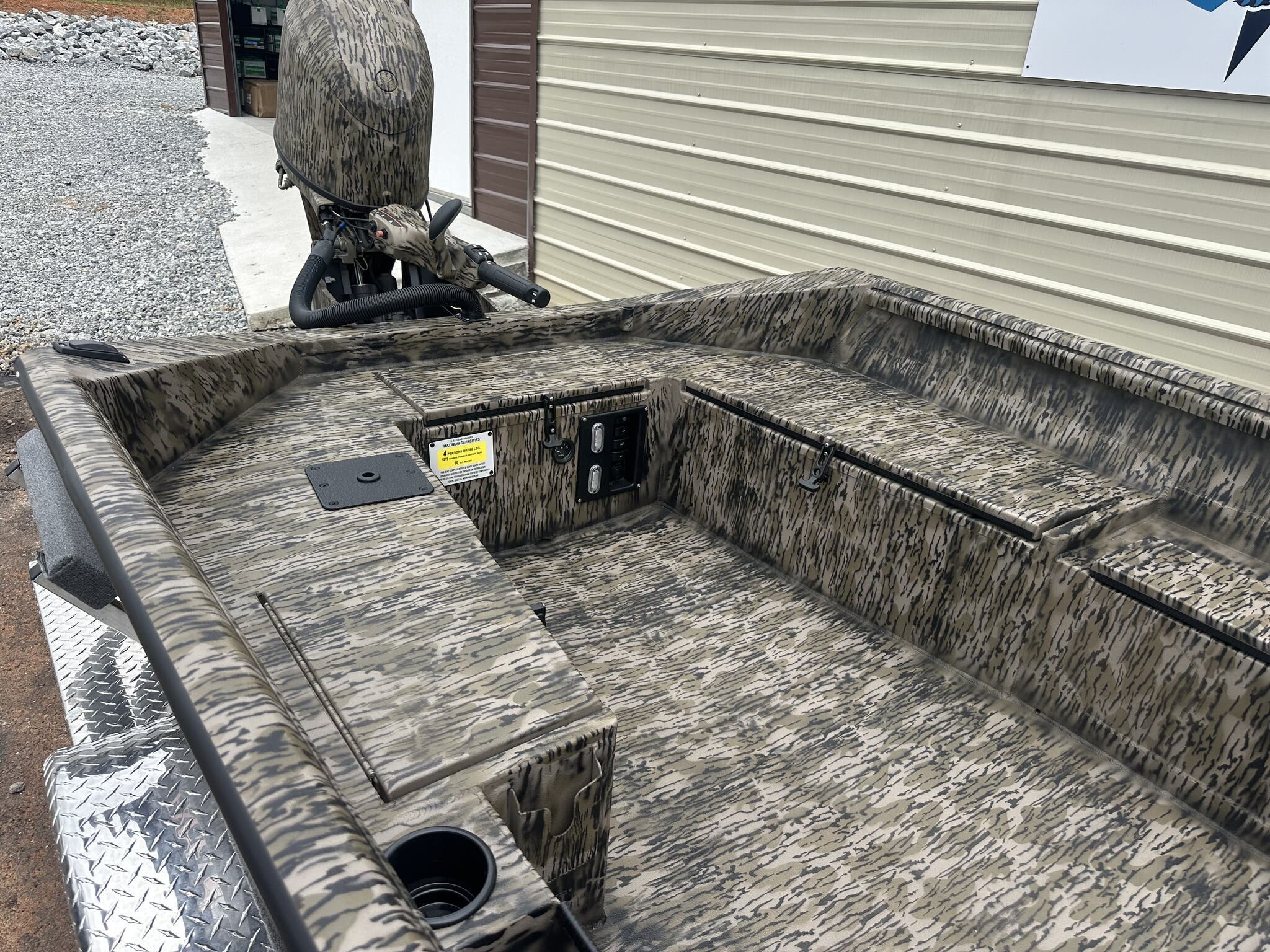 Duck Boat - 2026 Excel Viper F4 1751 | Motor & Keel