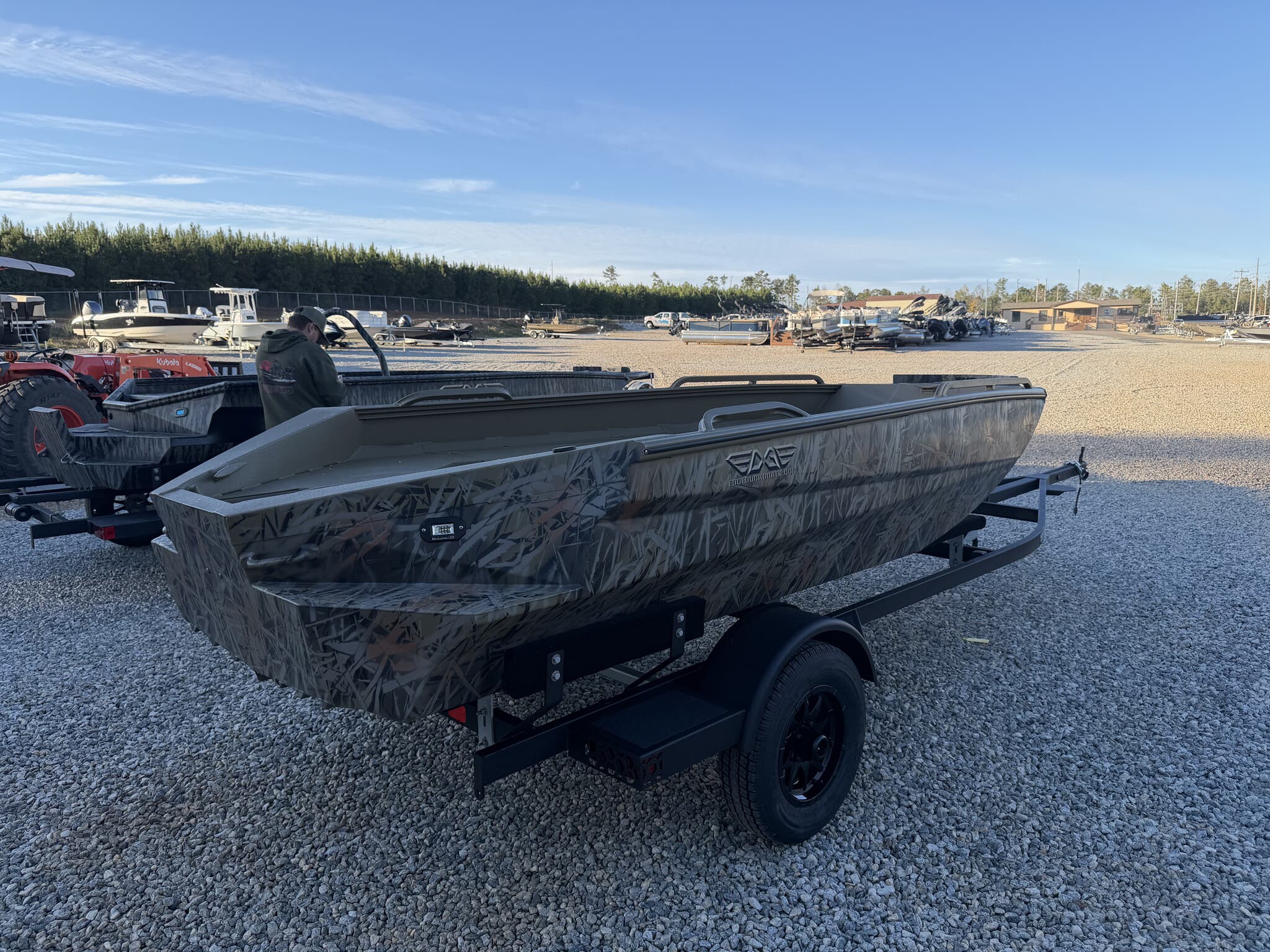 Duck Boat - 2026 Edge Duck Boats Standard Series 553DB | Motor & Keel
