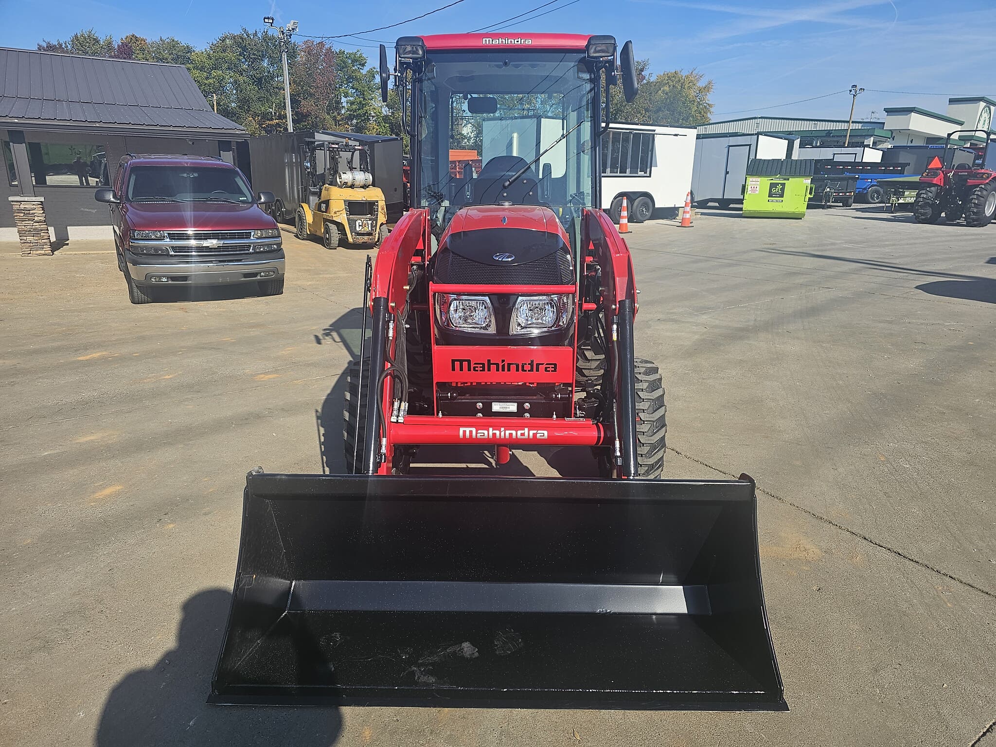 2024 Mahindra 1600 Series 1635 4WD CAB HST
