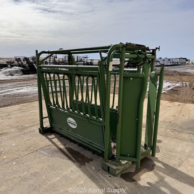 Powder River Squeeze Chute