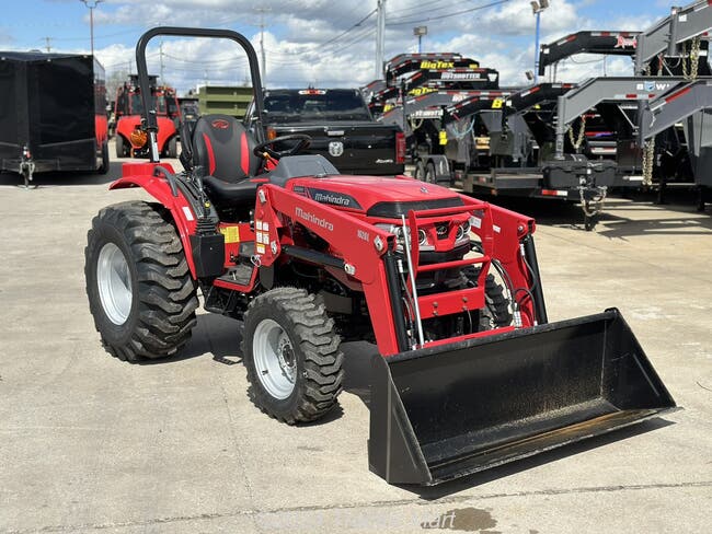 2025 Mahindra 1600 Series 1626 HST w/ Loader