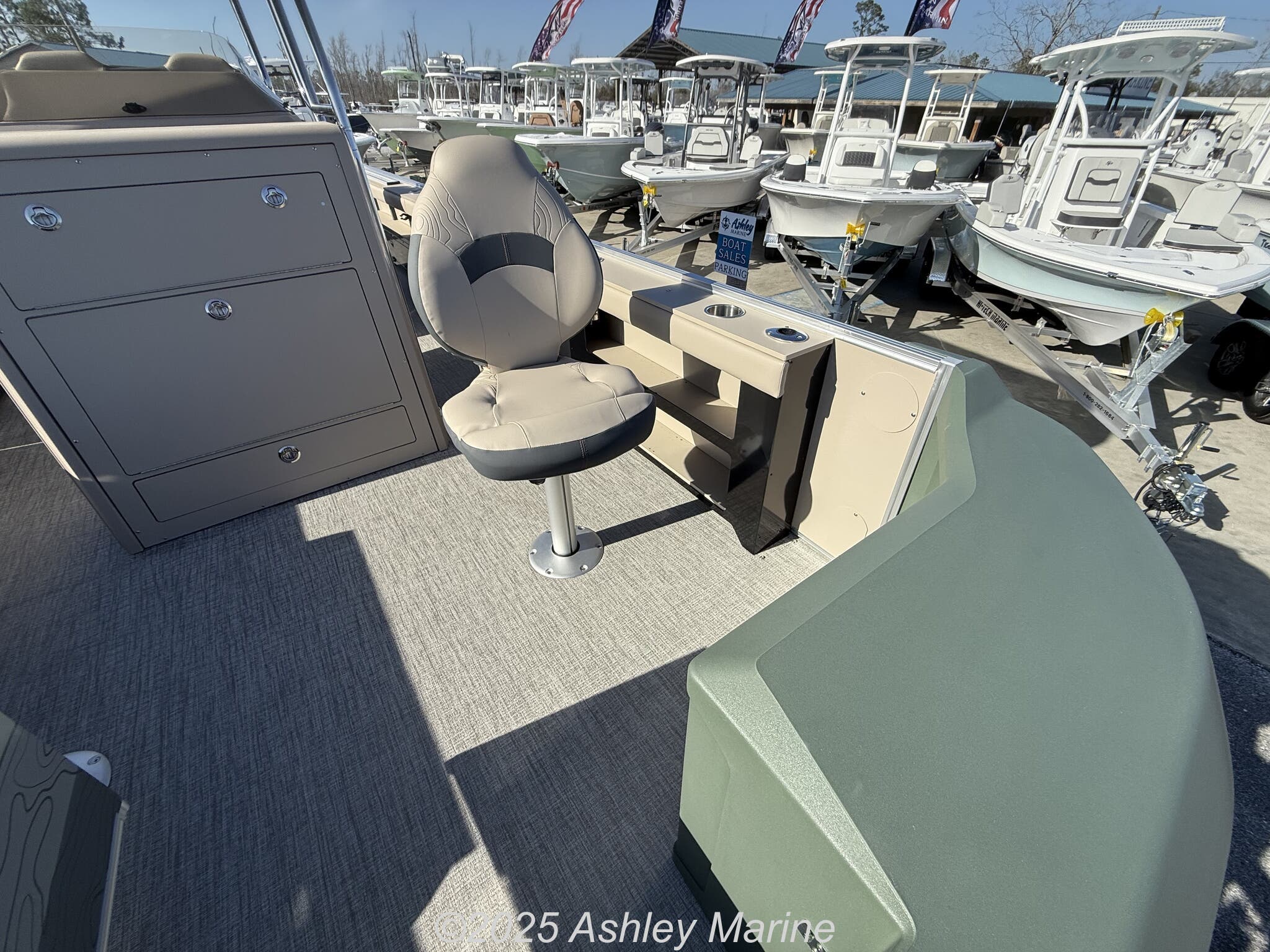2025 Avalon GS GEO FISH 25 T TOP