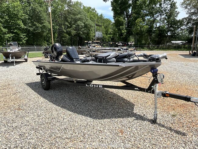 2025 Lowe Stinger ST175
