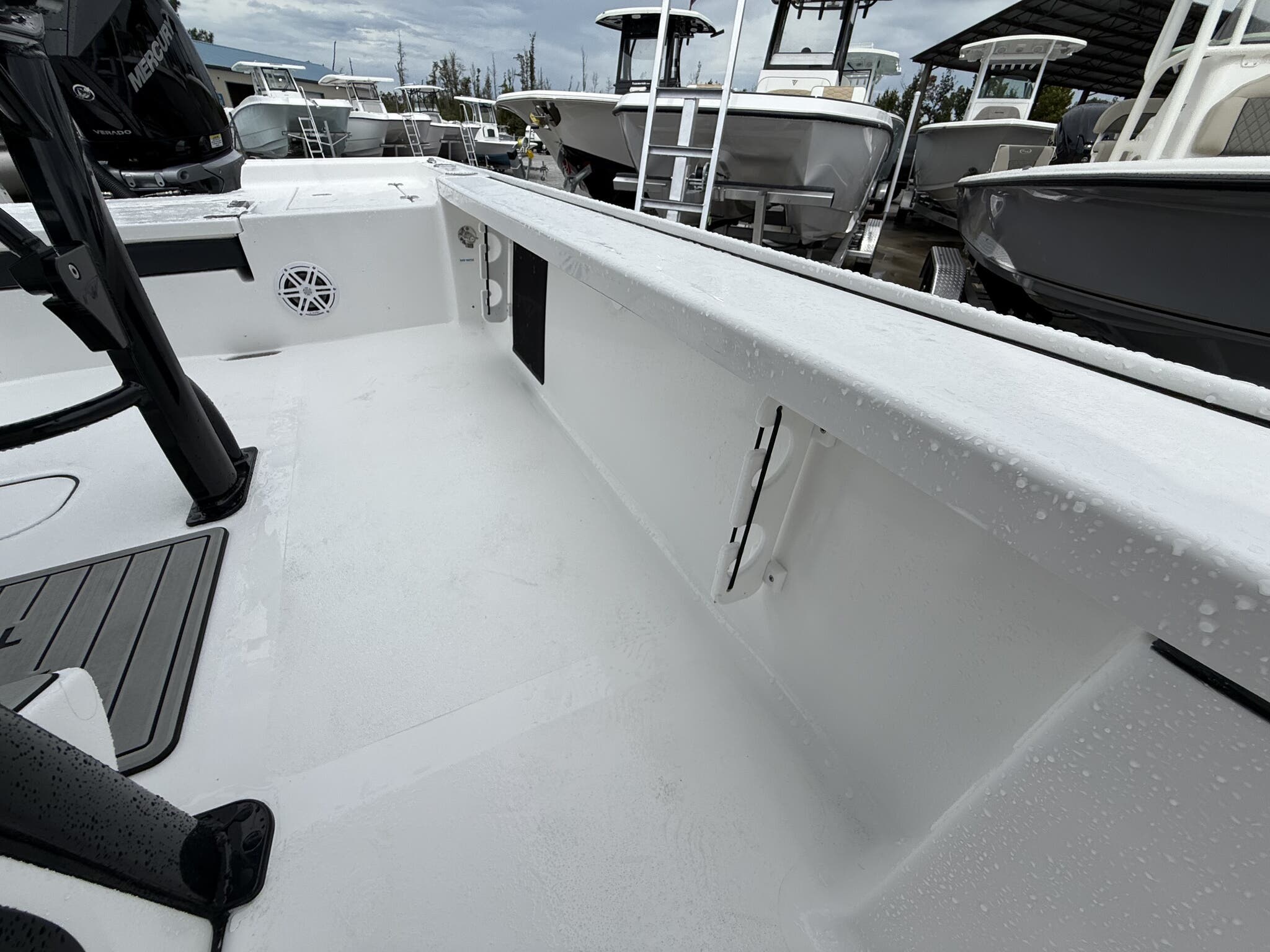 Bay Boat - 2026 Tidewater Boats 2410 Bay Max | Motor & Keel