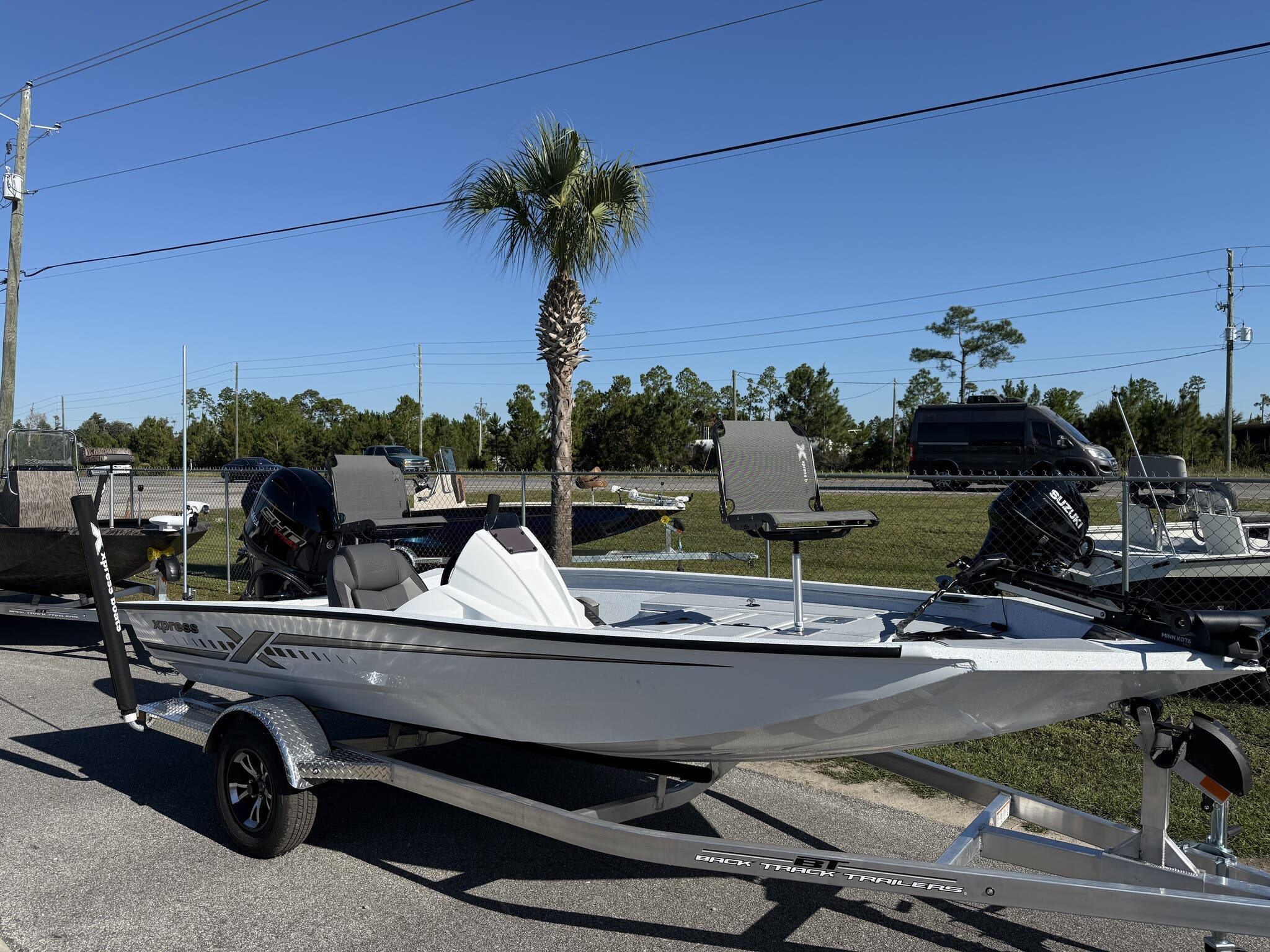 Bass Boat - 2026 Xpress Hyper-Lift Crappie Series | Motor & Keel
