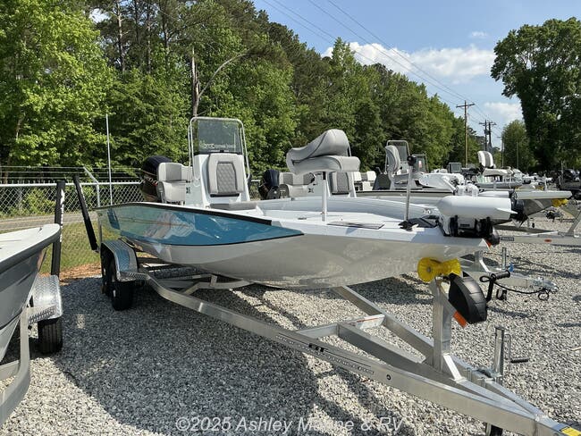 2025 Xpress Hyper-Lift Series H22B