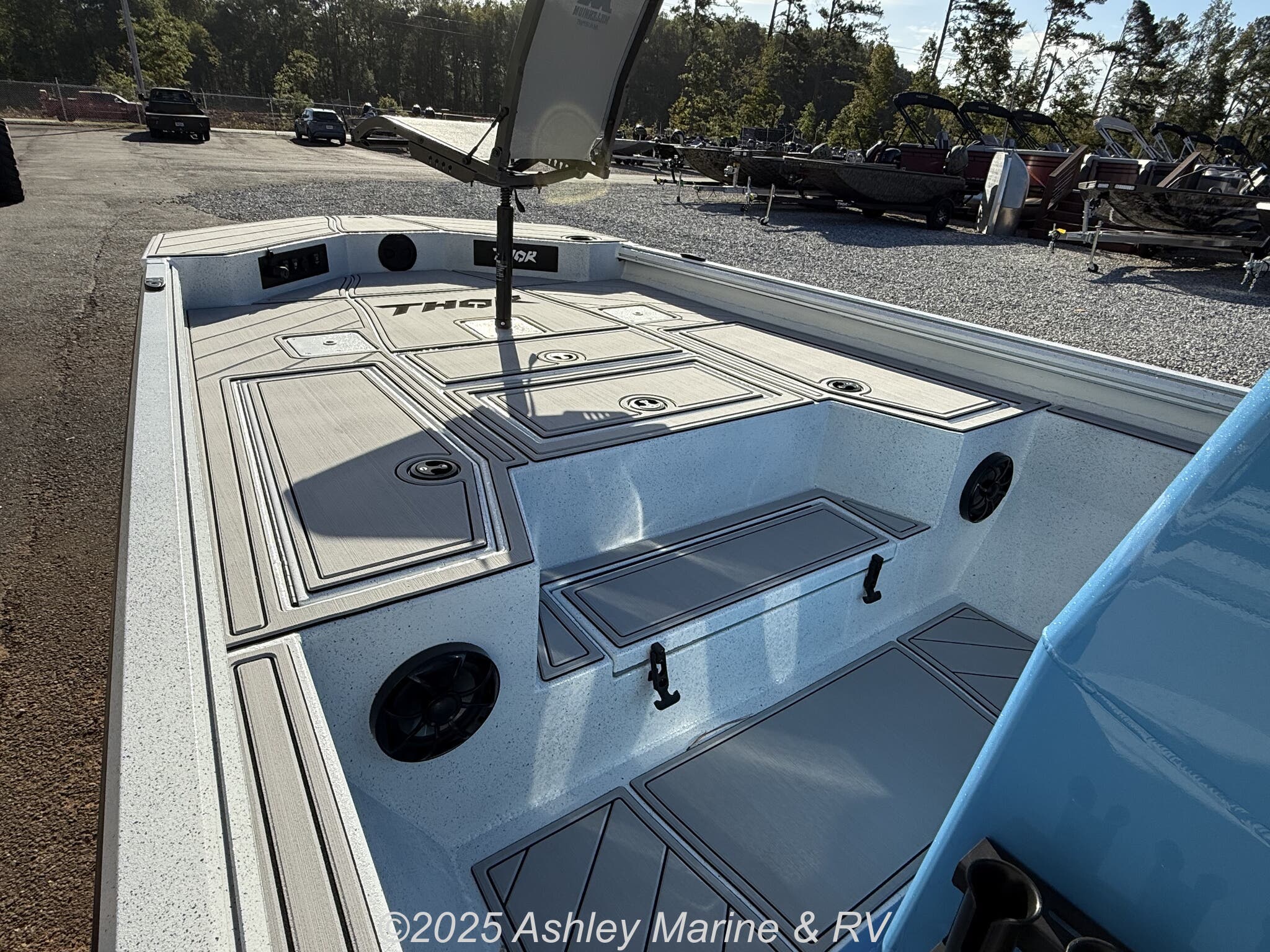 Bay Boat - 2026 Thor Lake Hammer 1900 CC | Motor & Keel