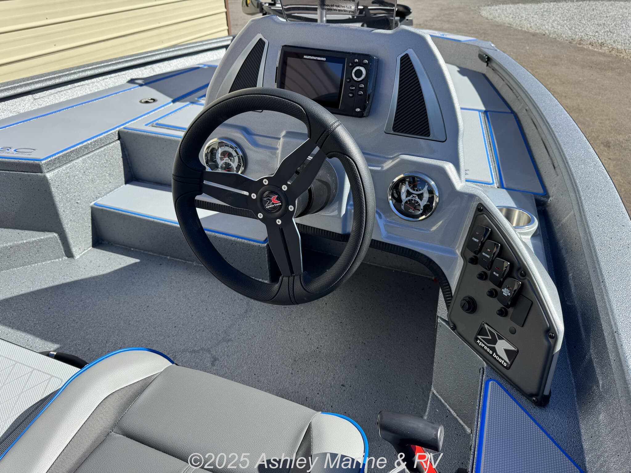 Bass Boat - 2026 Xpress Hyper-Lift Crappie Series H18 | Motor & Keel
