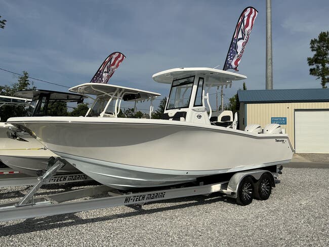 2025 Tidewater Boats 256 CC Adventure