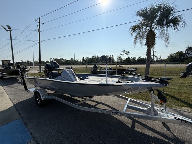 2026 Xpress Hyper-Lift Bass Series H18