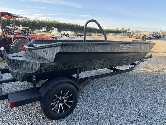 2026 Edge Duck Boats Sportsman Series 550DB MID DECK