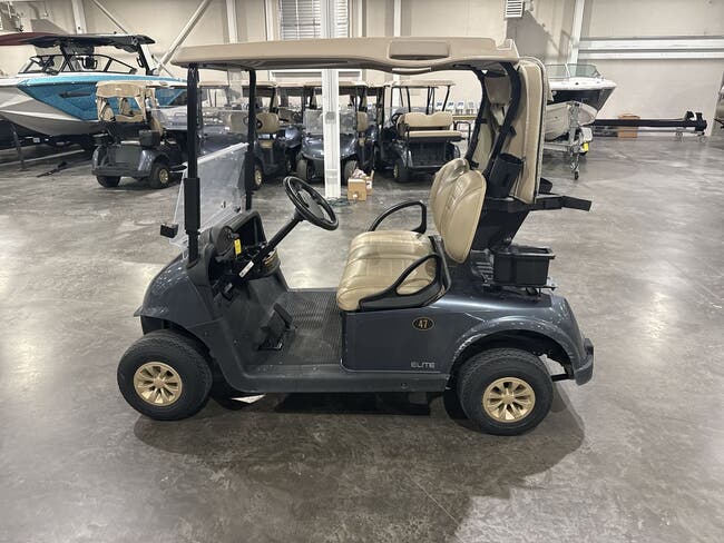 2021 E-Z-Go RXV ADVB2